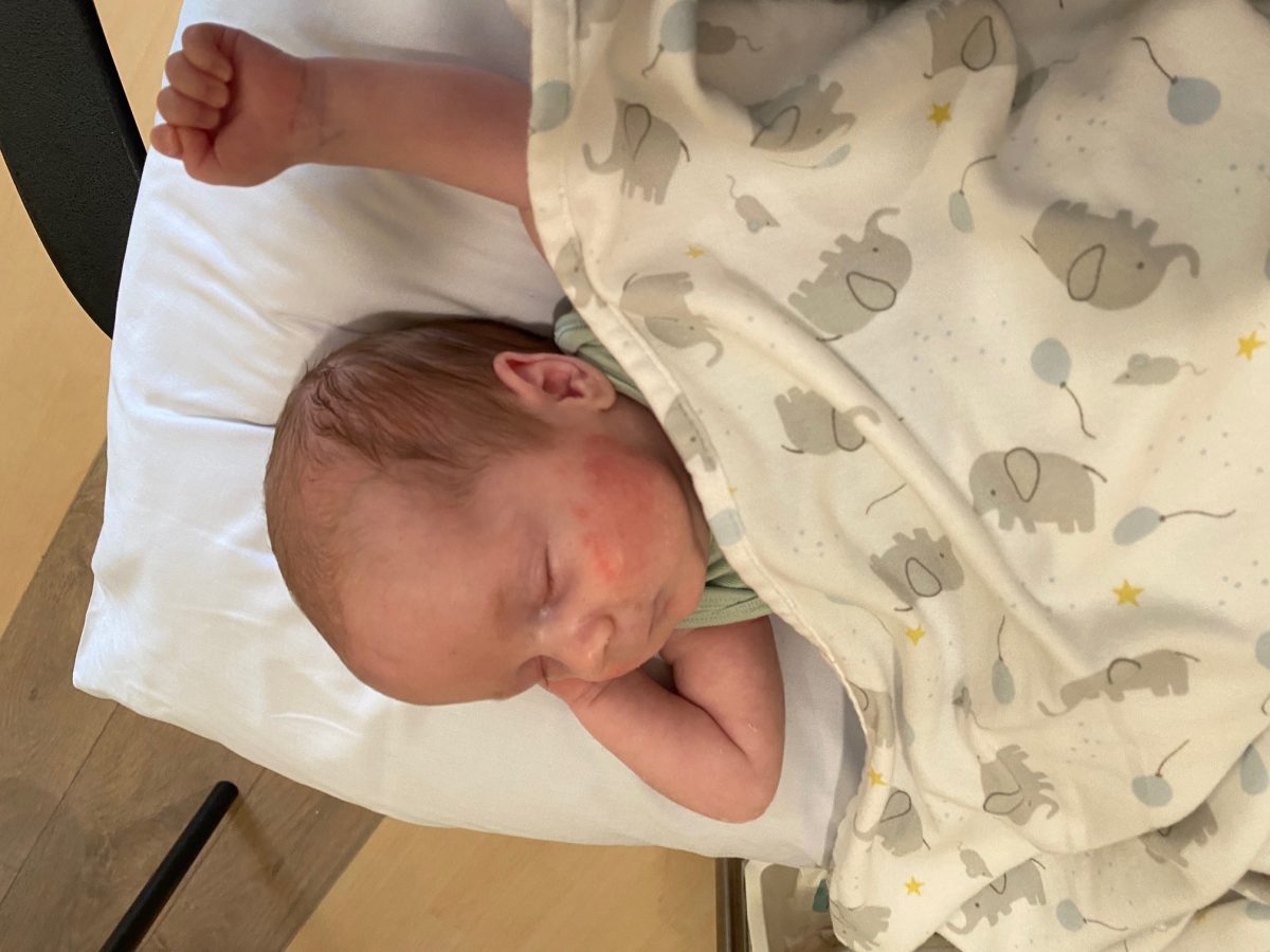 Hospital in the home program gives newborn fighting chance - Bayside ...